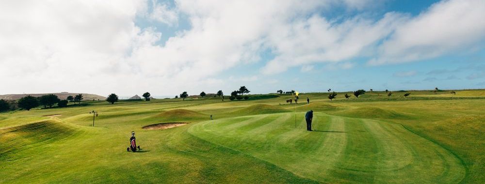 Par 3 18-hole golf course at Holywell Bay Golf in Cornwall